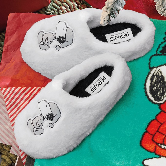 snoopy slippers