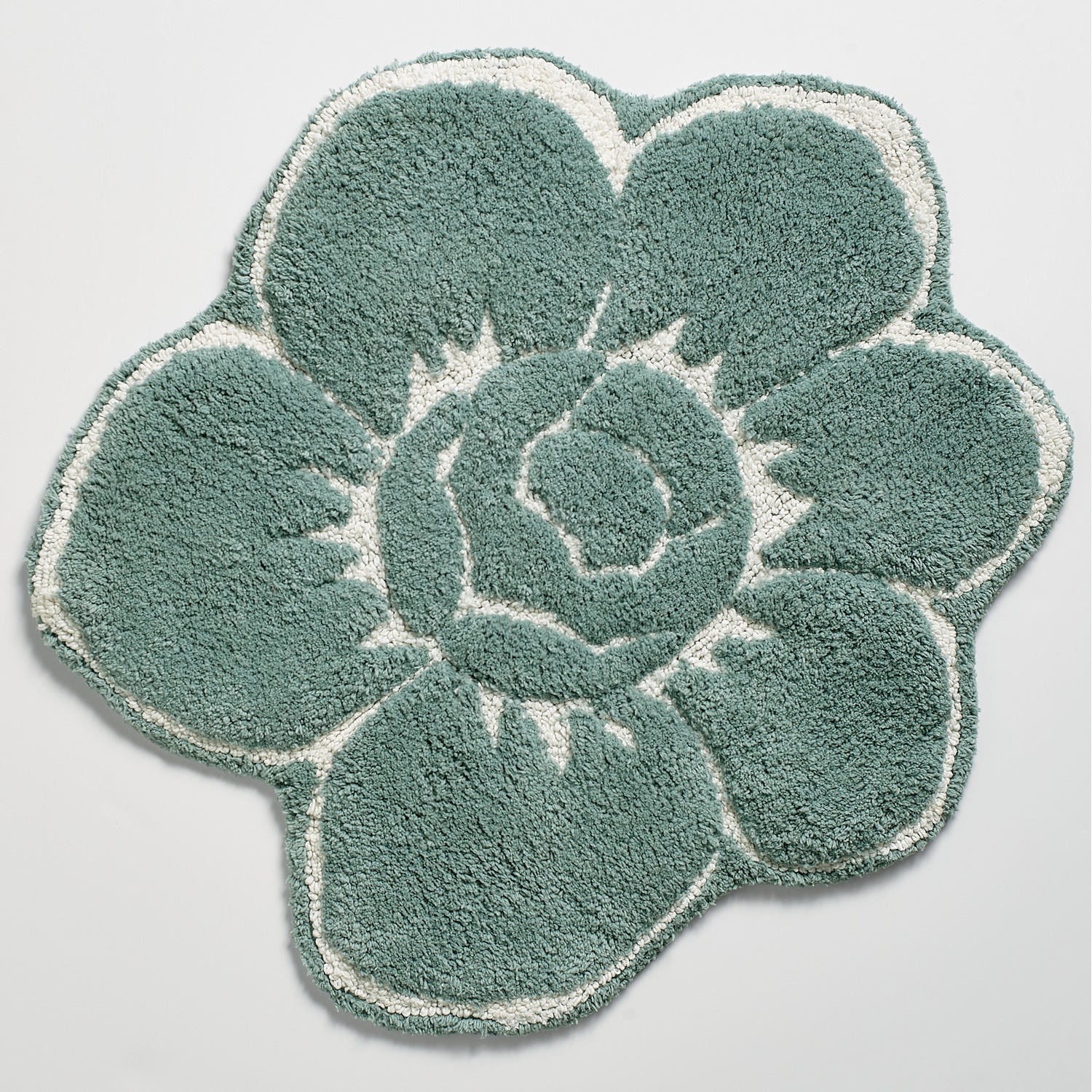Flower-Shaped Bath Mat | Montgomery Ward