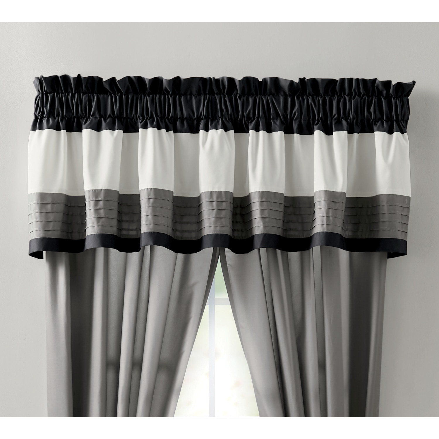 Hotel Window Treatments | Montgomery Ward