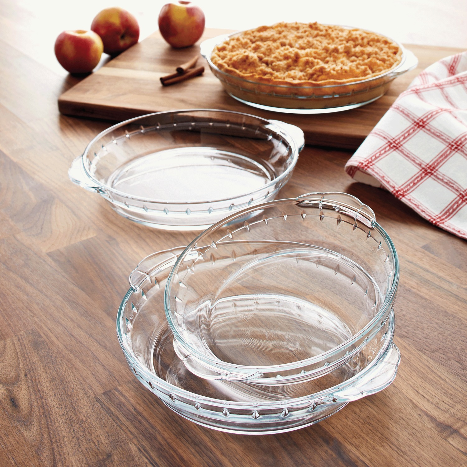 Set of 4 Glass Pie Pans | Montgomery Ward