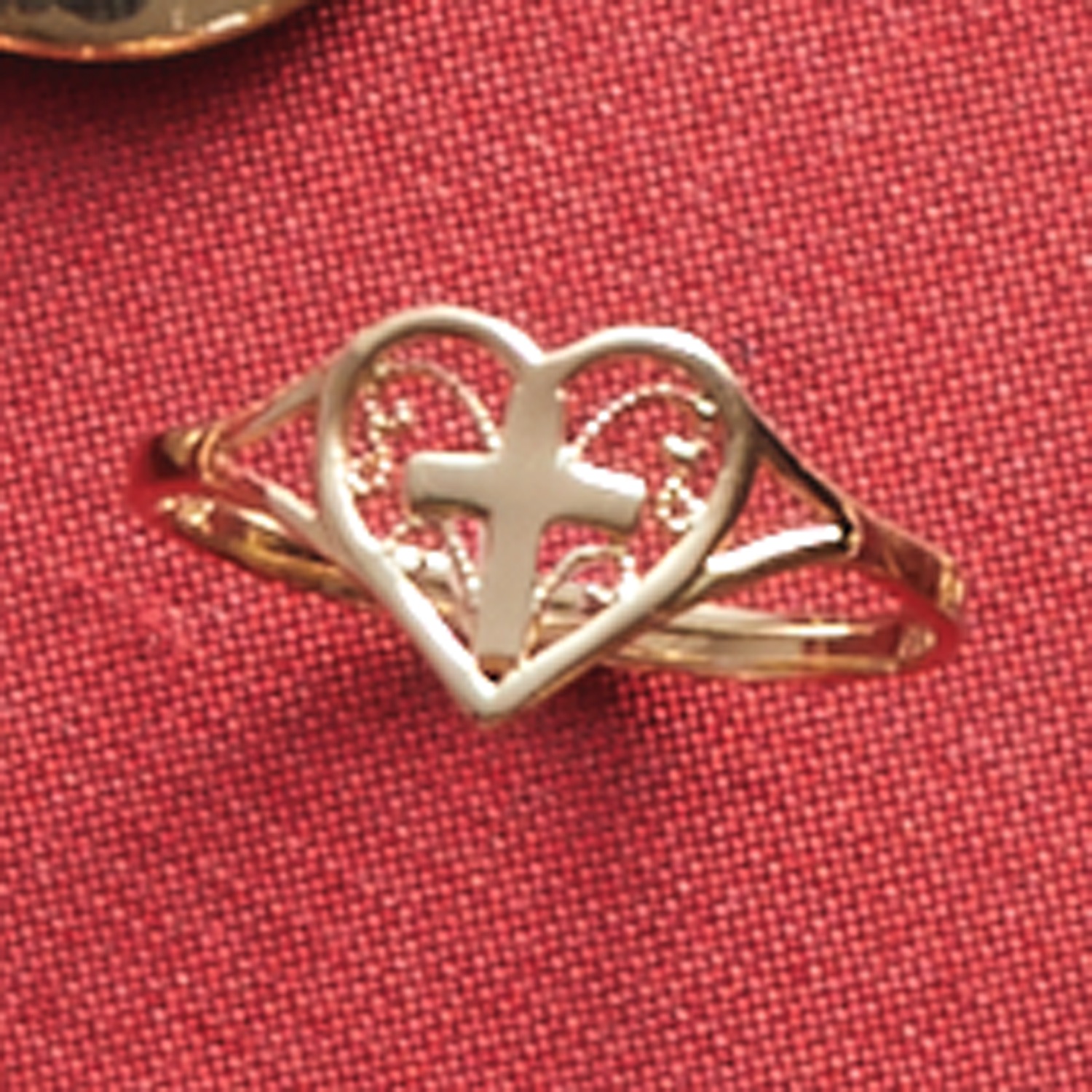 10K Gold Heart Cross Ring | Montgomery Ward