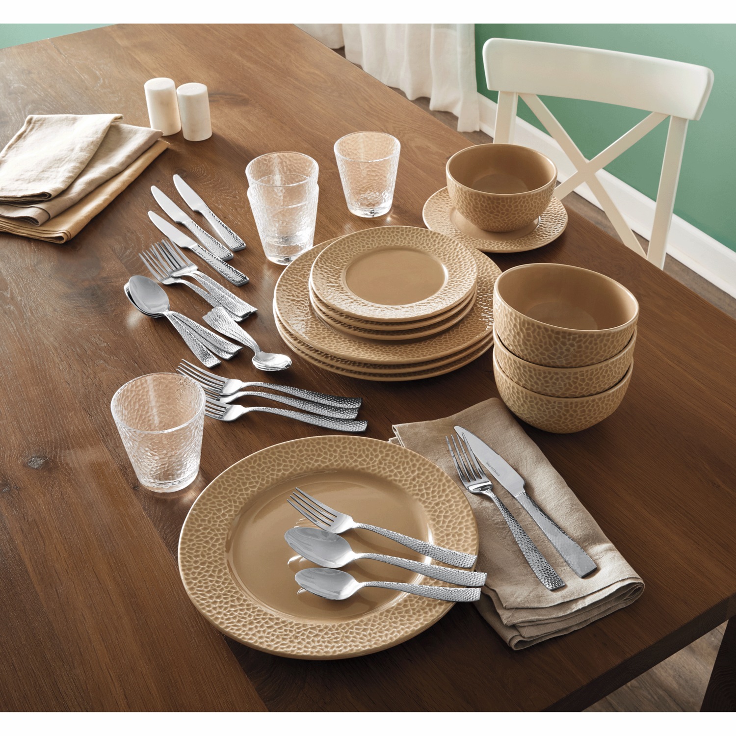 36-Piece Solid Round Dinnerware Set | Montgomery Ward