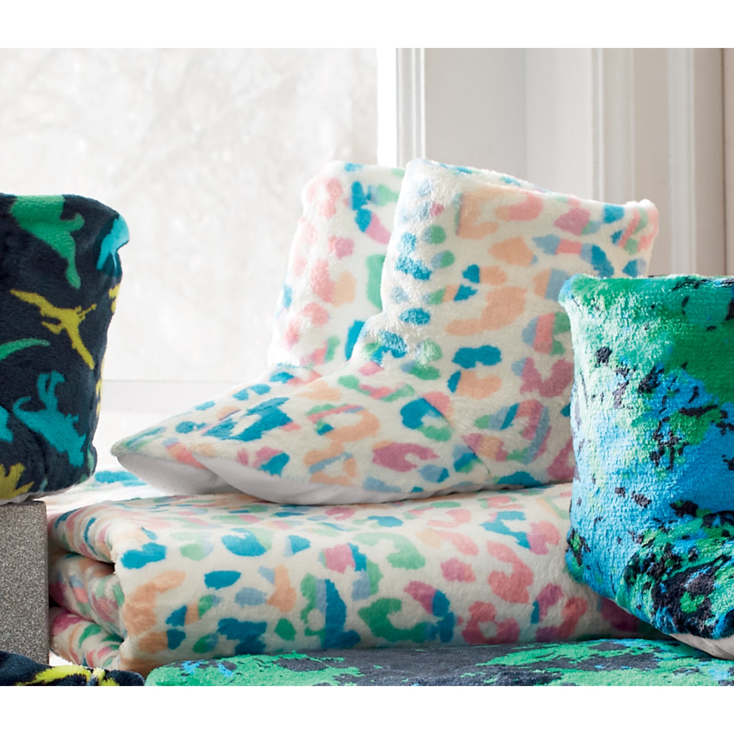 Kids Novelty Throw Blanket & Bootie Slipper Gift Set | Montgomery Ward