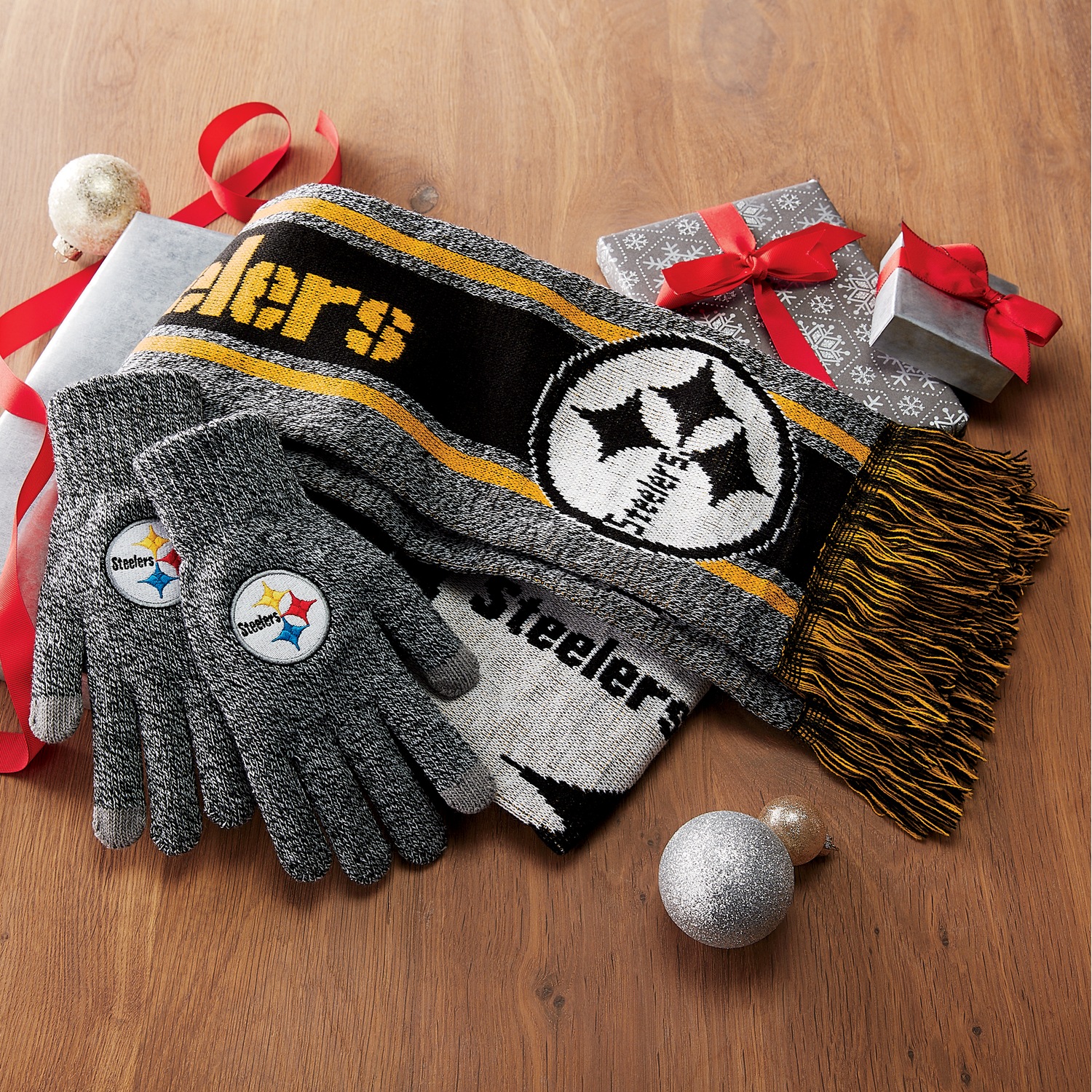 NFL Scarf and Gloves Set | Montgomery Ward