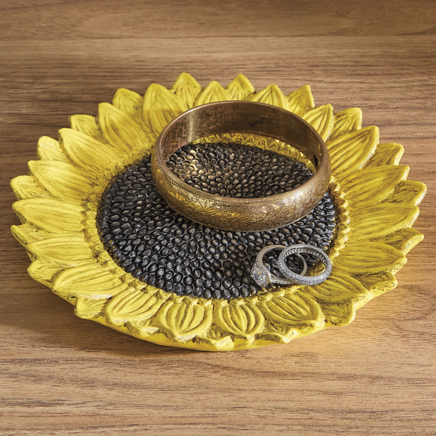 Decorative Sunflower Tray | Montgomery Ward