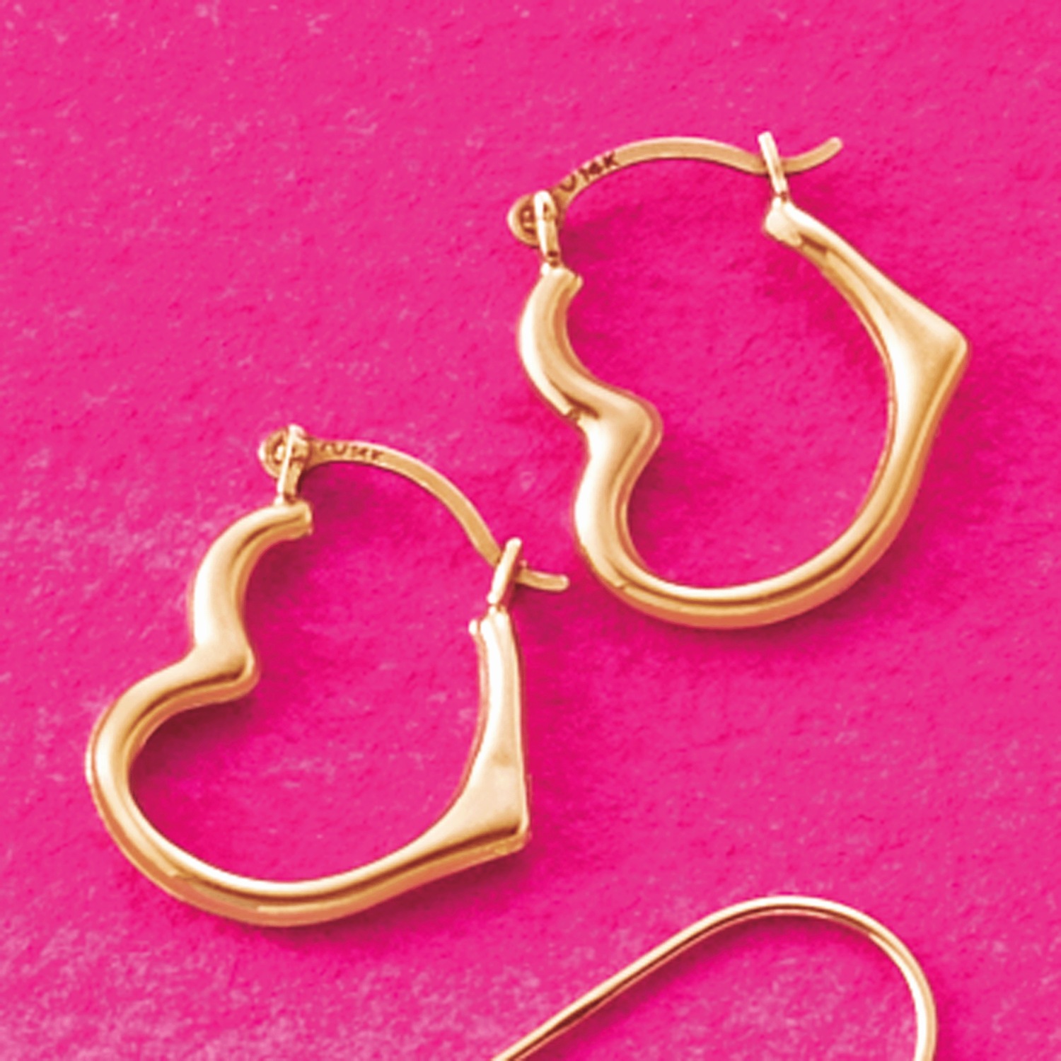 10K Gold Heart Petit Hoops | Montgomery Ward