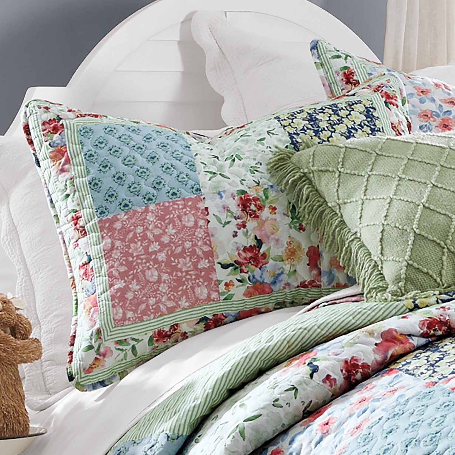 Rory Oversize Quilt and Sham | Montgomery Ward