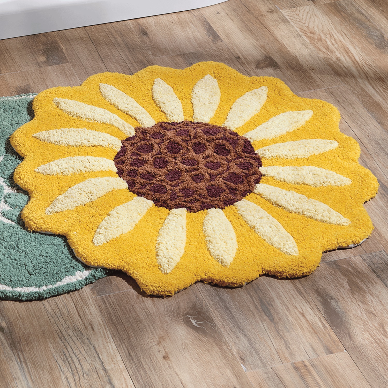 Flower Shaped Bath Mat | Montgomery Ward