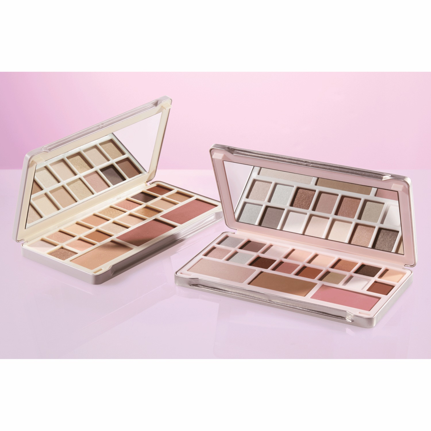 Michael Giordano Makeup Set with Tin Case | Montgomery Ward