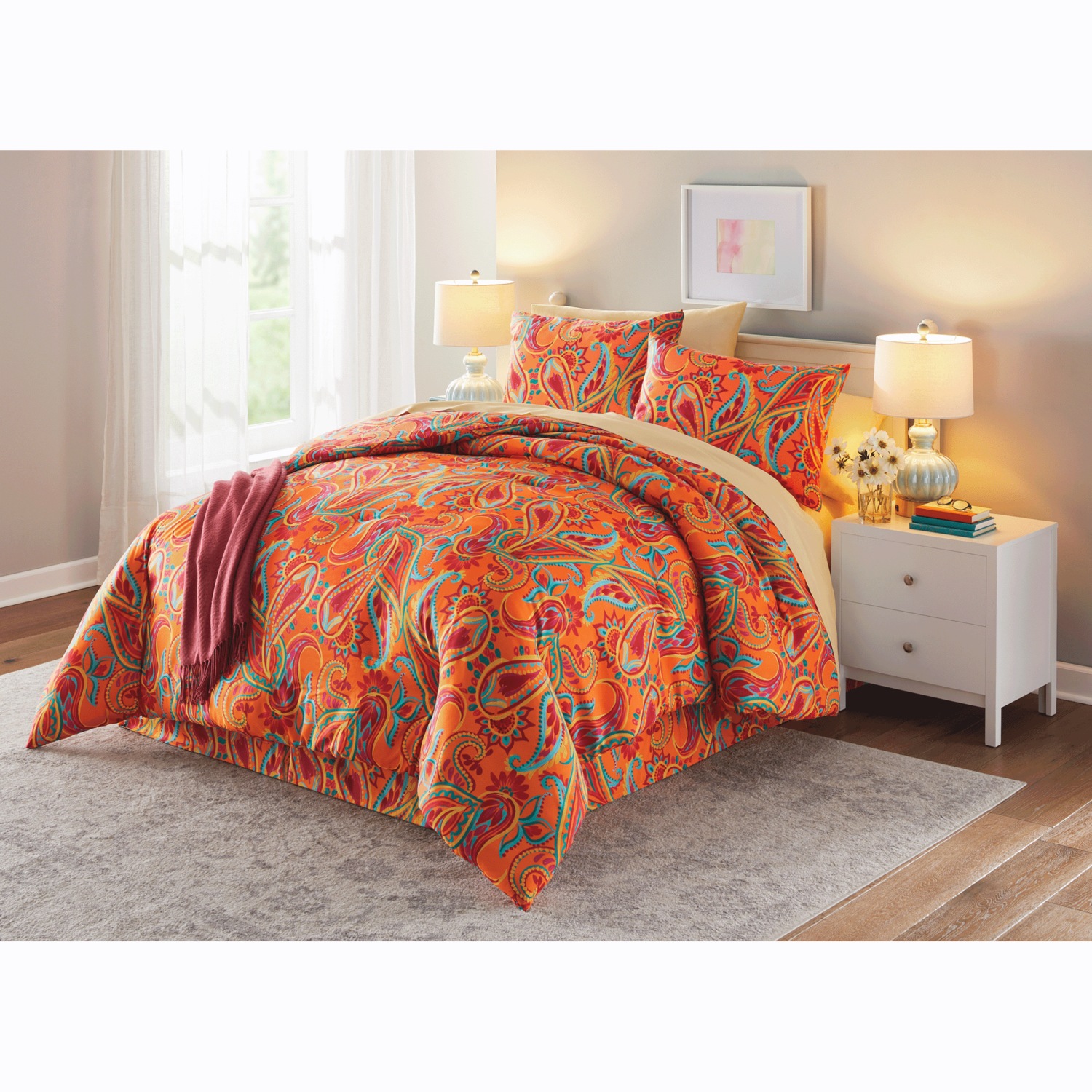 Bright Paisley Complete Bed Set | Montgomery Ward